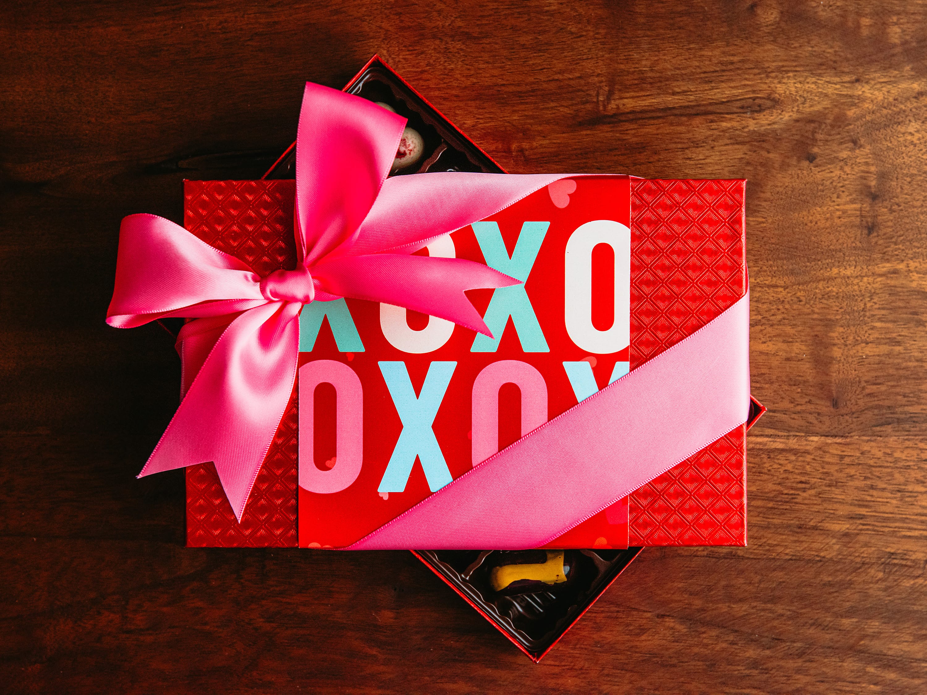 XOXO 15 Piece Gourmet BonBons